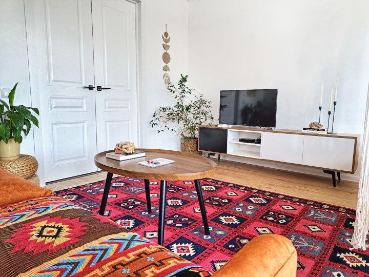 Studio On Arbat With Balcony (Mountain View) - Kazakhstan