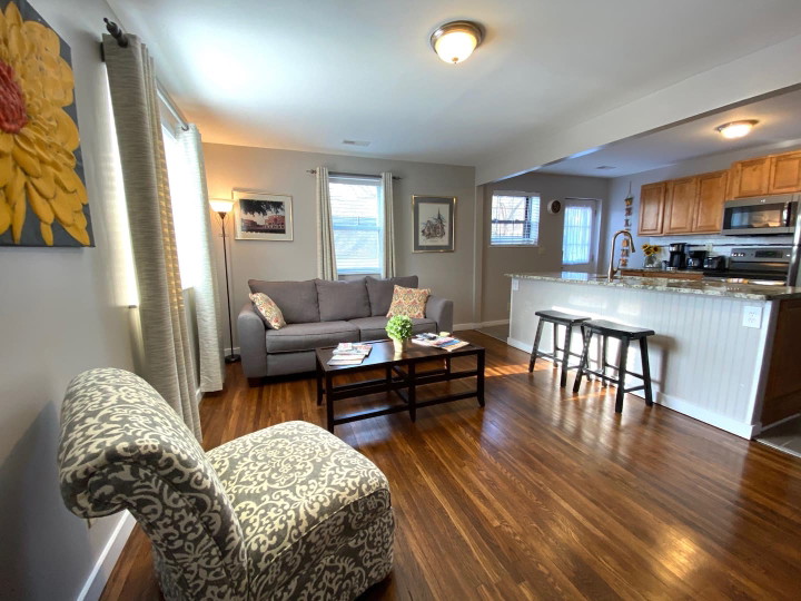 Cypress Cottage Apt "A" At Cleveland Park - Greenville, SC