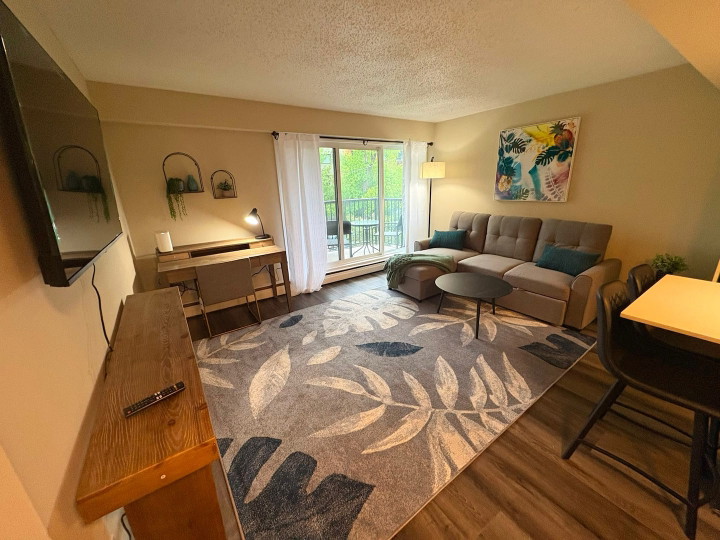 The Vine On 12th St. - Amazing Central Apartment! - Calgary