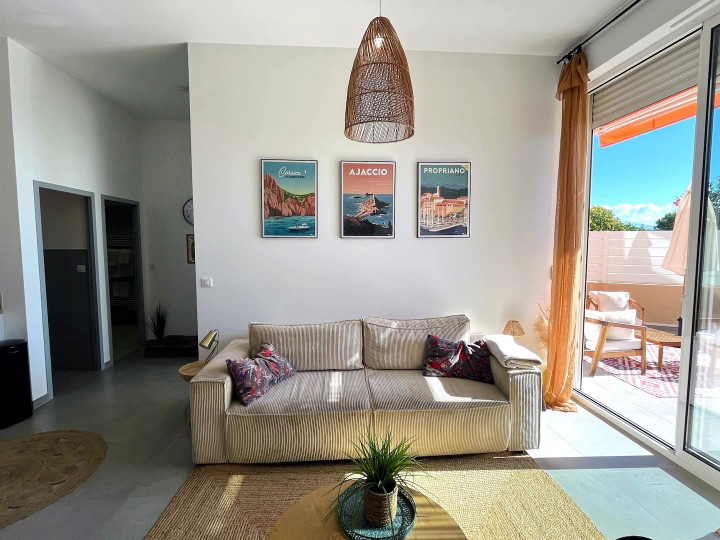 Beautiful Apartment With Pool By The Sea - Ajaccio
