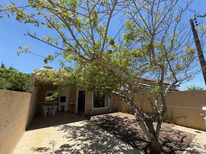 Pé Na Areia - Casa 3 Quartos - 50m Mar C/ Ar Condi - Itapoá