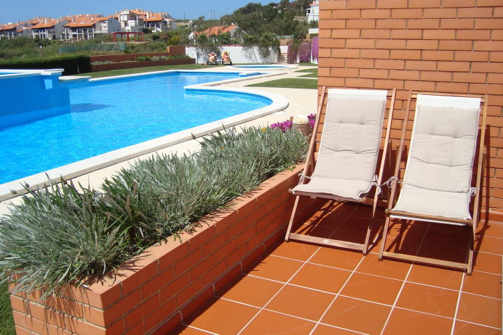 Apartment With Ocean View, With Pool In São Martinho Do Porto - Portugal