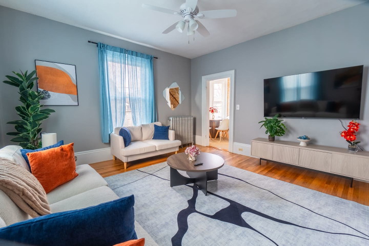 3bdr/2ba Downtown Salem W/ 2 Parking Spots - Salem, MA