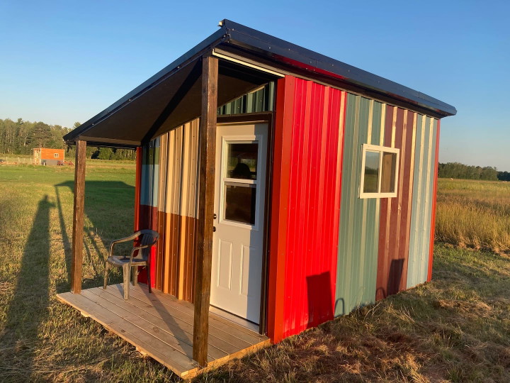 Airb-n-bawk! The Roost @ Locally Laid Egg Company - Minnesota