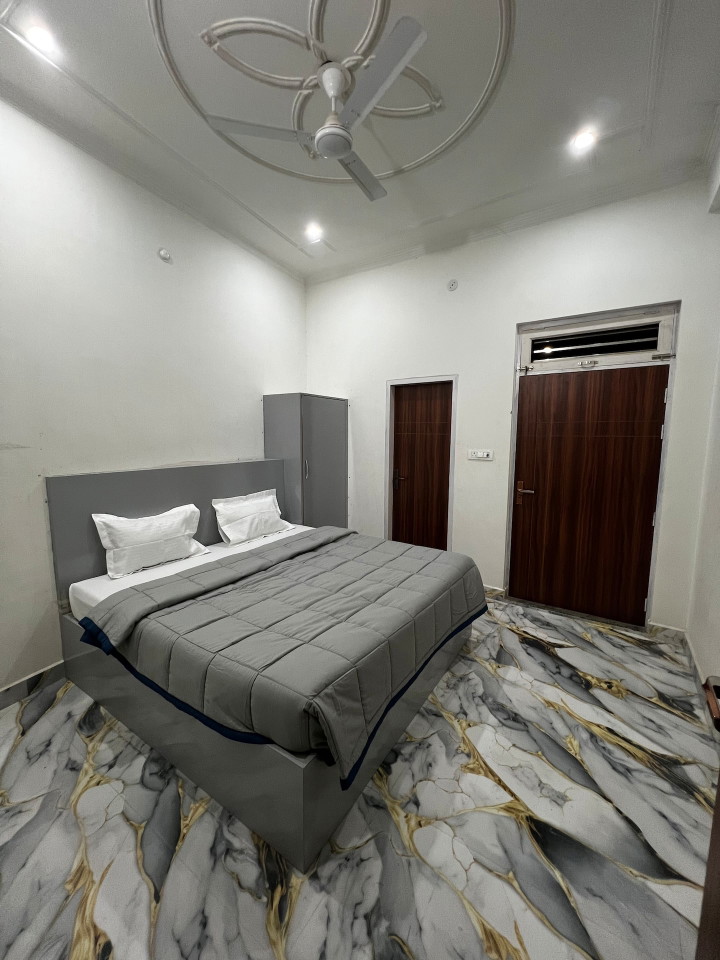 Nand Ghar 2bhk Near Janambhumi - Mathura