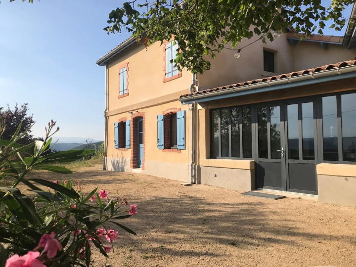 Moment Suspendu Dans Les Vignes Entre Amis - Tain-l'Hermitage
