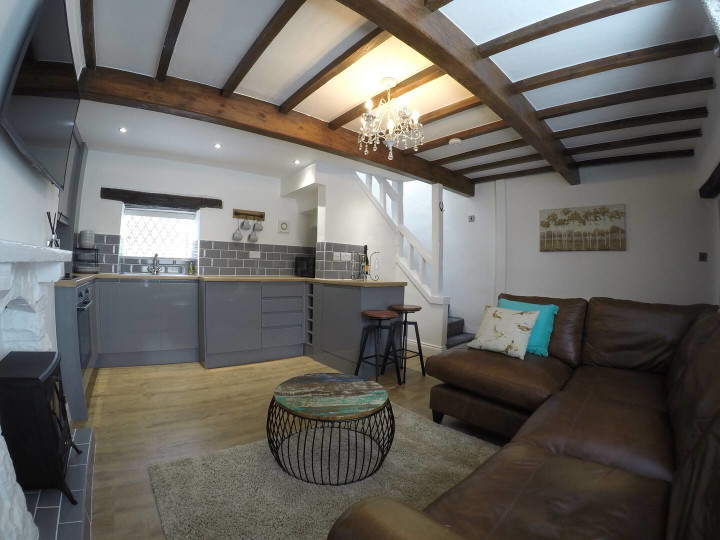 Country Cottage, Semi Rural, Ideal Short Breaks - Barnsley
