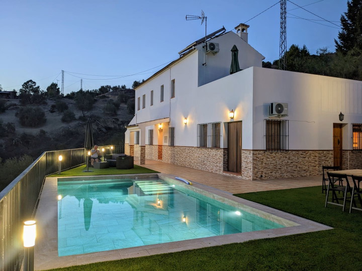 Beautiful House, Sleeps 7 With Private Pool - Iznájar