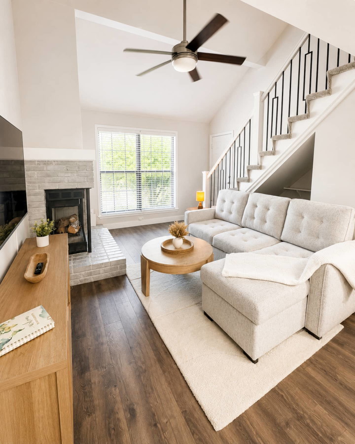 A Cozy & Modern Stay - Shawnee, KS