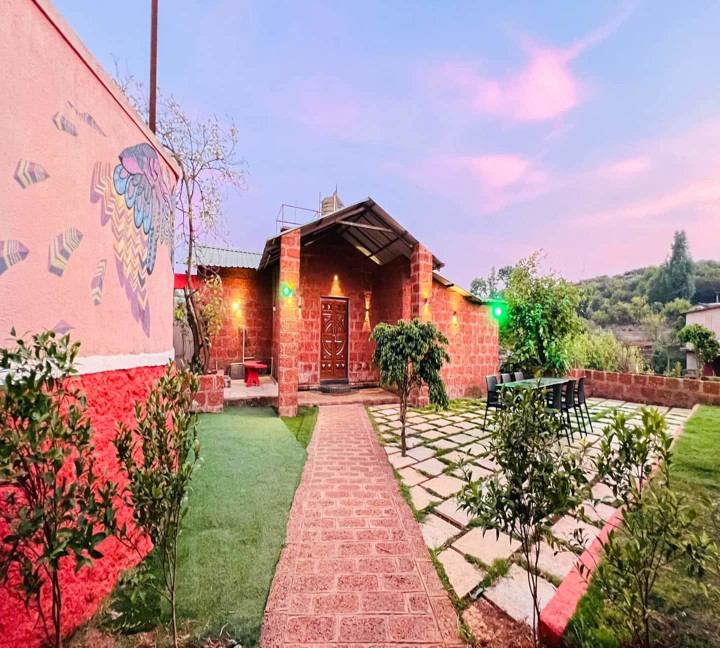 3 Bhk Bungalow With Swimming Pool - Mahabaleshwar