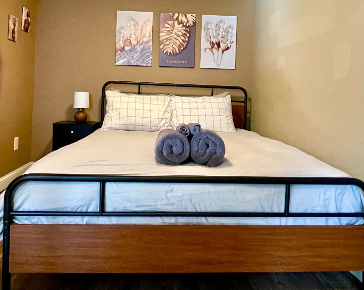 Quiet Garden Studio Near Boston /Tufts University - Somerville, MA