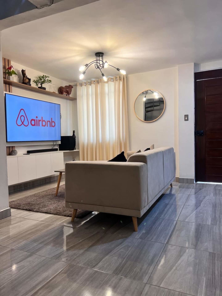 Moderna Casa De 2 Pisos. - Pimentel