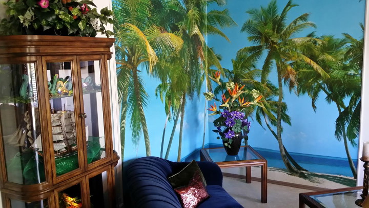 Beach Bungalow Home - Garage, Wi-fi & Pet Friendly - Bakersfield, CA