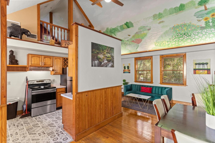 Spacious Downtown Loft C | 2br 2ba | 4 Min To Uf - Gainesville, FL