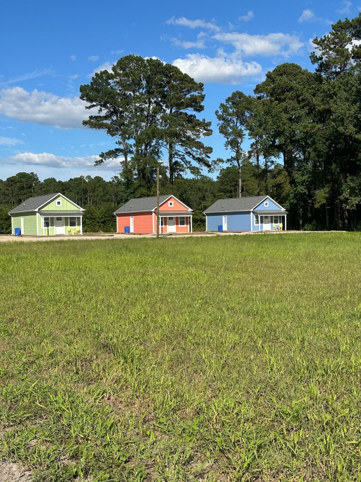 Easy Access To I-95 & Unc Pembroke - Green Cottage - Pembroke, NC