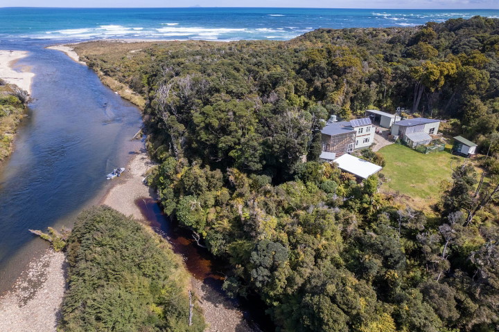 Waitutu Forest Lodge - Fiordland
