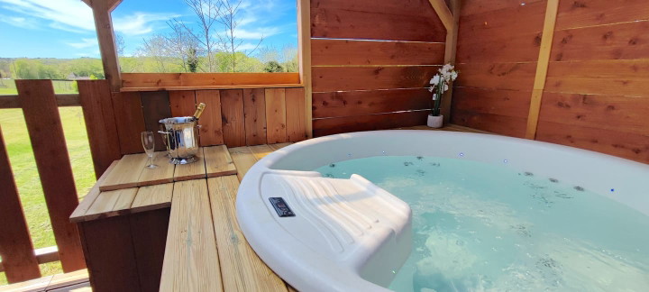 Le Nid Des Garrigues Avec Jacuzzi Privé - Dordogne