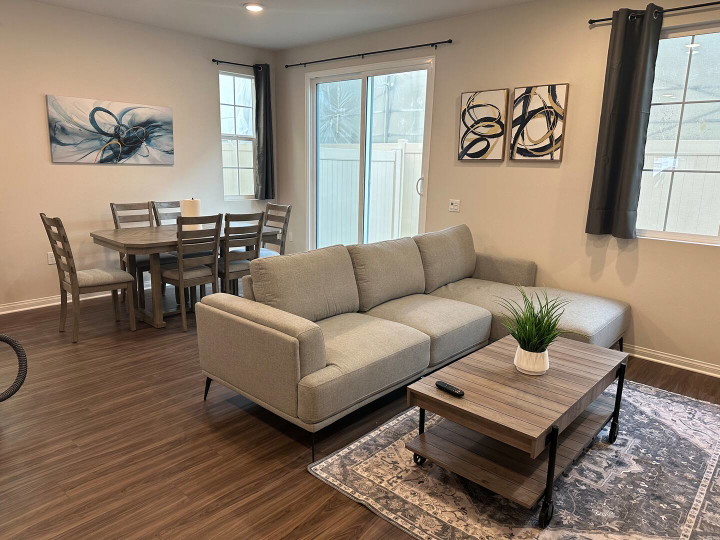 Nurse-friendly Gated Upland Retreat: 3 Bed 2.5 Ba - Rancho Cucamonga, CA