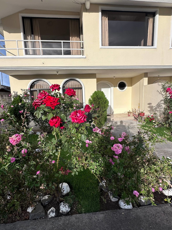 Comfortable House In Valle De Los Chillos - Quito