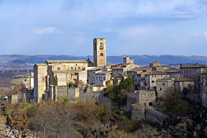 Ancient Apartment Steeped In History 052012ltn0001 - Monteriggioni