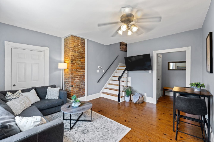 Historic 1-br Loft  Walkable To Glenwood Downtown - Raleigh, NC