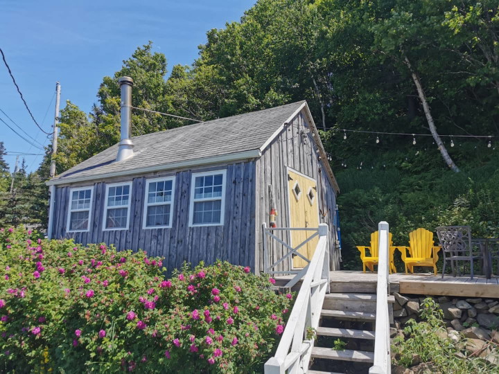 Halls Harbour Beach House Cottage W/hot Tub - Nova Scotia