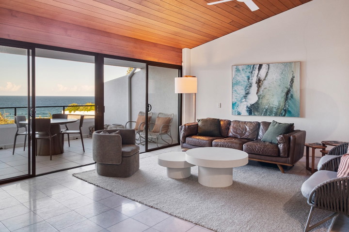 Charming Mediterranean Villa Ocean Views & Pool - Noosa Heads