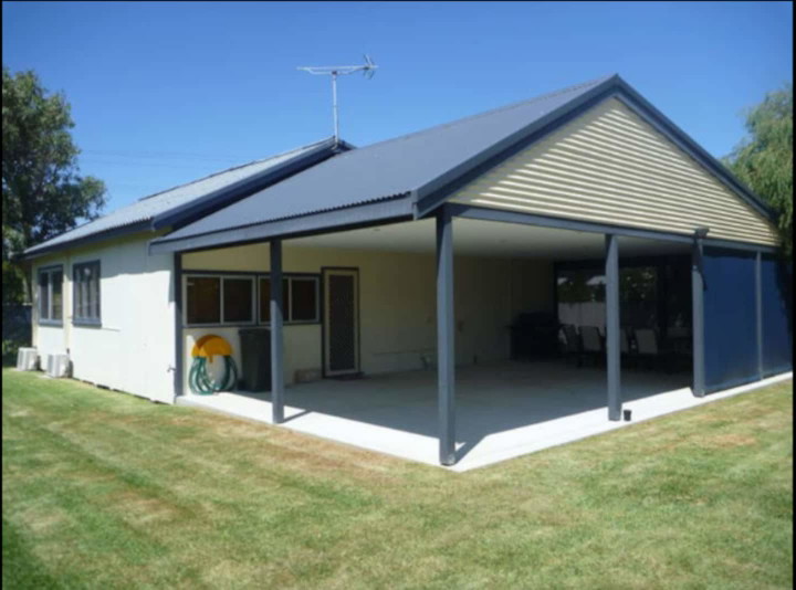 The Family House - Lancelin