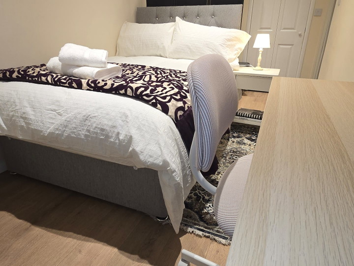 Cosy Private Annex With Bathroom And Kitchenette - Milton Keynes