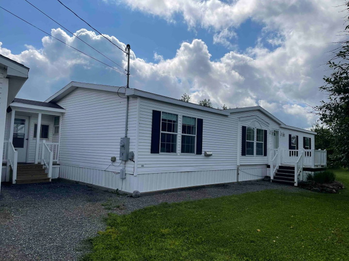 Located On A Fun And Family Friendly Farm - Maine