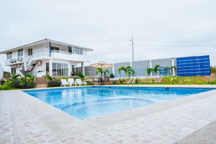 Villa Viva Events With Pool - Ecuador