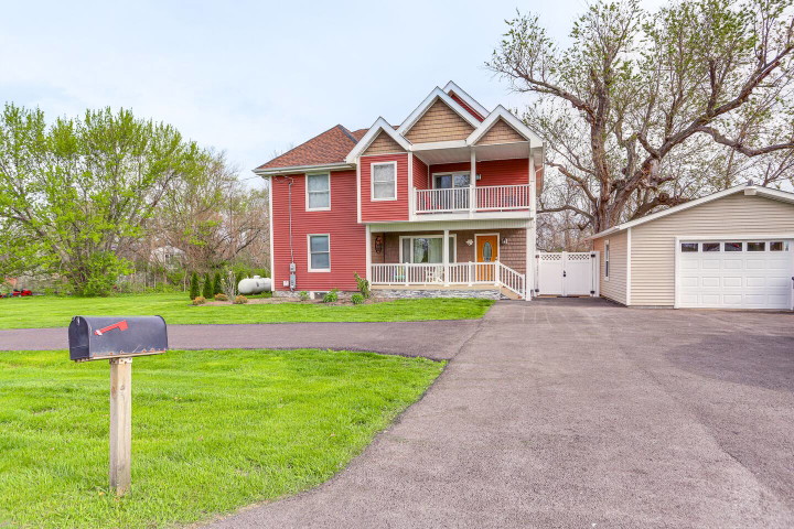 7 Mi To Cedar Point: Retreat W/ Hot Tub & Gazebo - Sandusky, OH