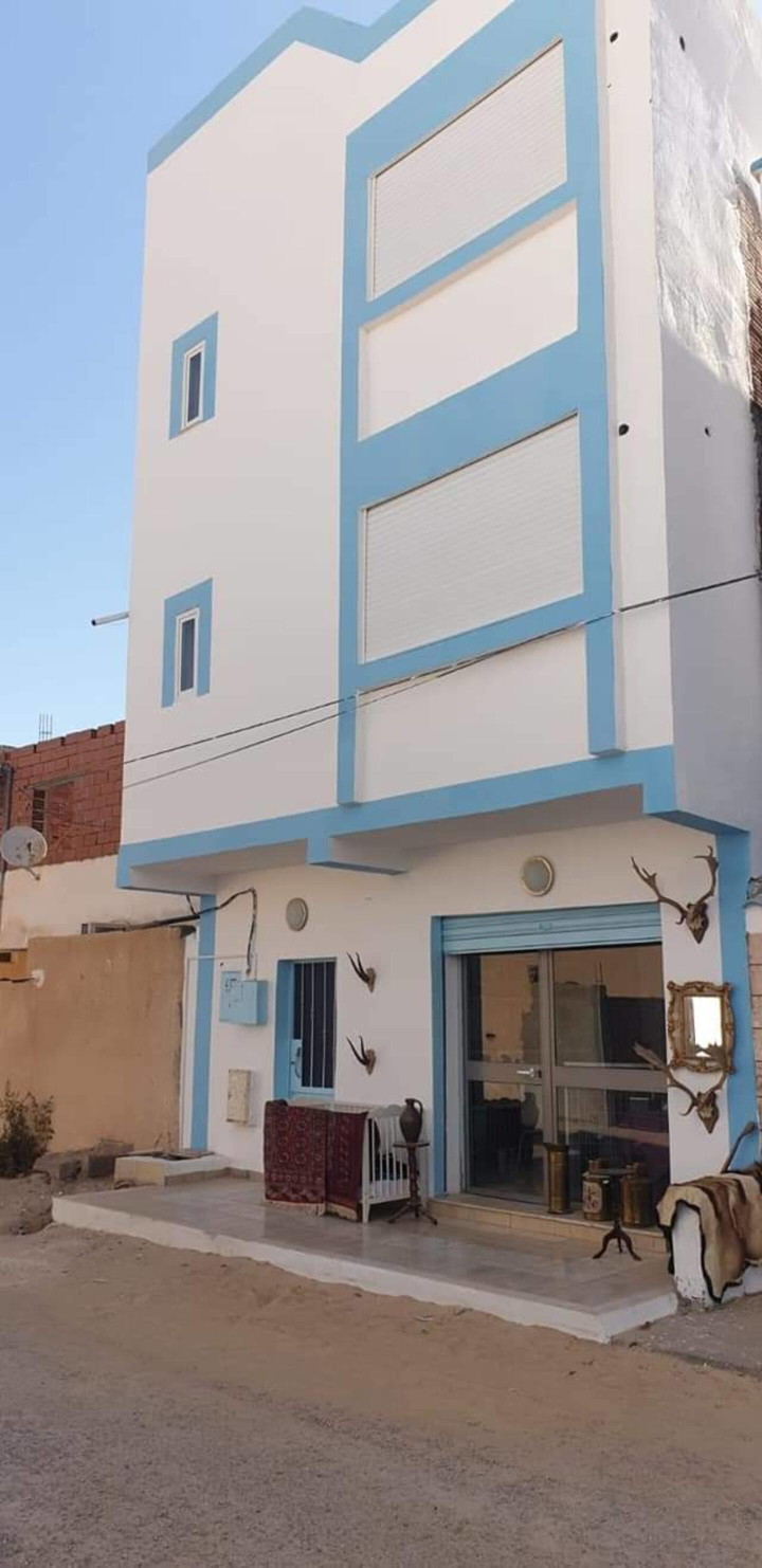 Möblierte Und Klimatisierte 3 Zimmerwohnung 2etage - Douz