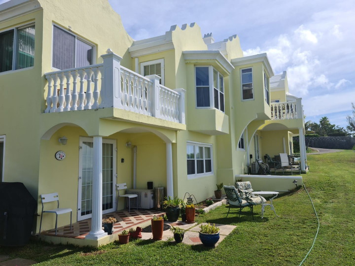 Beachfront Hidden Gem - Bermuda