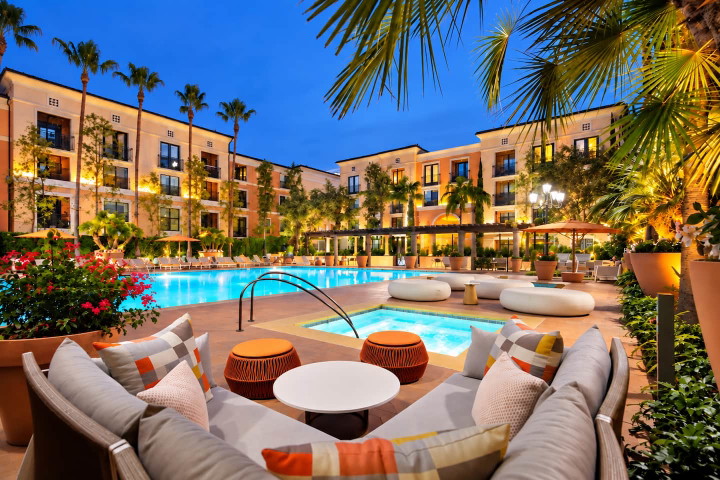 Irvine Spectrum Center/luxury 3-bedroom Apartment/pool/gym - Costa Mesa, CA