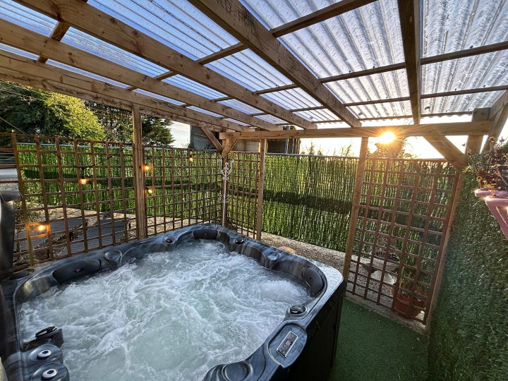 Huge Home, Hot Tub, Sports Hall, Games Room, Bbq - Wexford