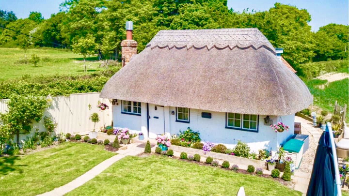 Cosy Thatched Cottage In Kent | Hot Tub | Sleeps 6 - Tenterden