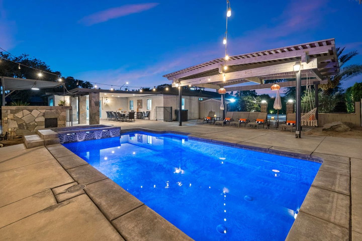 The Compound: Pool, Ping Pong, Pool Table, Events! - Bermuda Dunes, CA