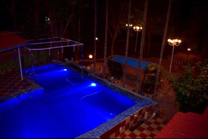 Yeoor Hills, Villa With Pool. - Thane