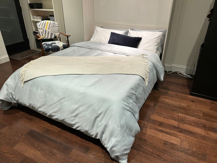 Private Suite Near High Park | Steps From Up & Ttc - Mississauga