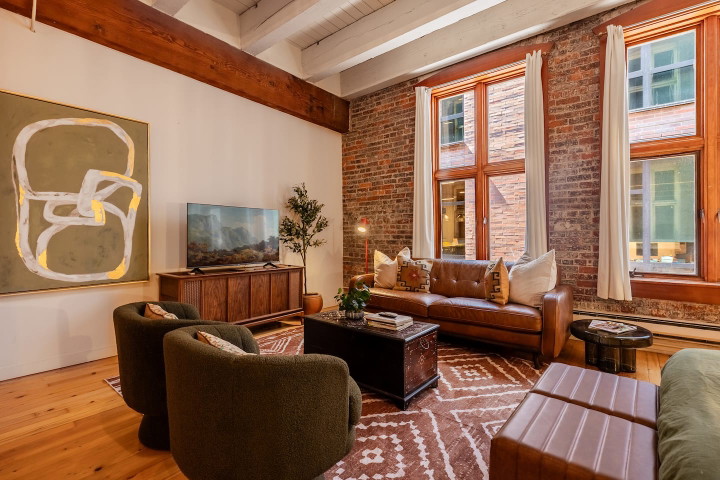 Curated Vintage Loft In Heart Of Pioneer Square - 시애틀