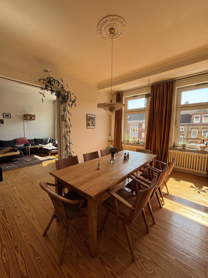 Tolle Große Altbauwohnung Mitten In Kiel - Kiel