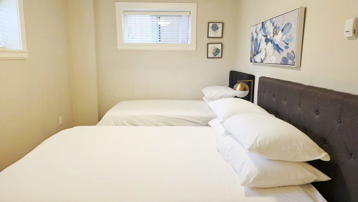 2 Beds Suite Near Metrotown And Skytrain - Burnaby