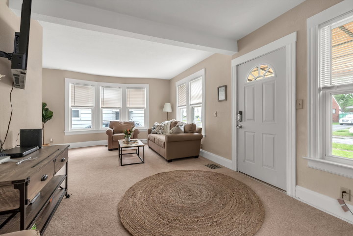 Newly Remodled 3bd Home Walk To Promedica Hospital - Ohio