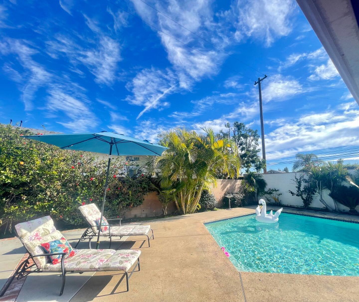 Captivating Magical Fun At Disneyland Pool Home - Cypress, CA