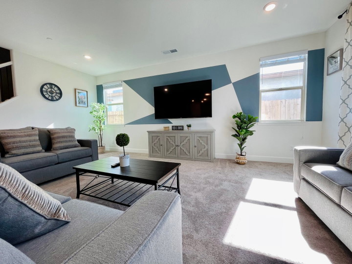 4bedrooms 2.5bath Home Good For Corpor Housing - Elk Grove, CA