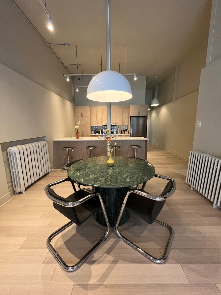 Le Hart Retro Moderne · Mid-century, Sleeps 4 - Trois-Rivières