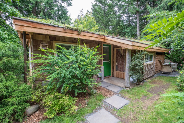 Studio Cottage - Hornby Island