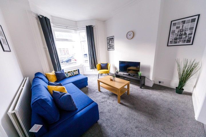 Nr Crown Works - Huge 5bed2bath & Secure Parking - Sunderland