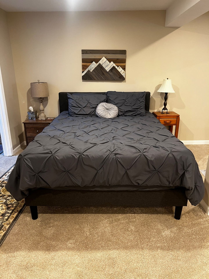 Private Basement In Overland Park -No Full Kitchen - Overland Park, KS